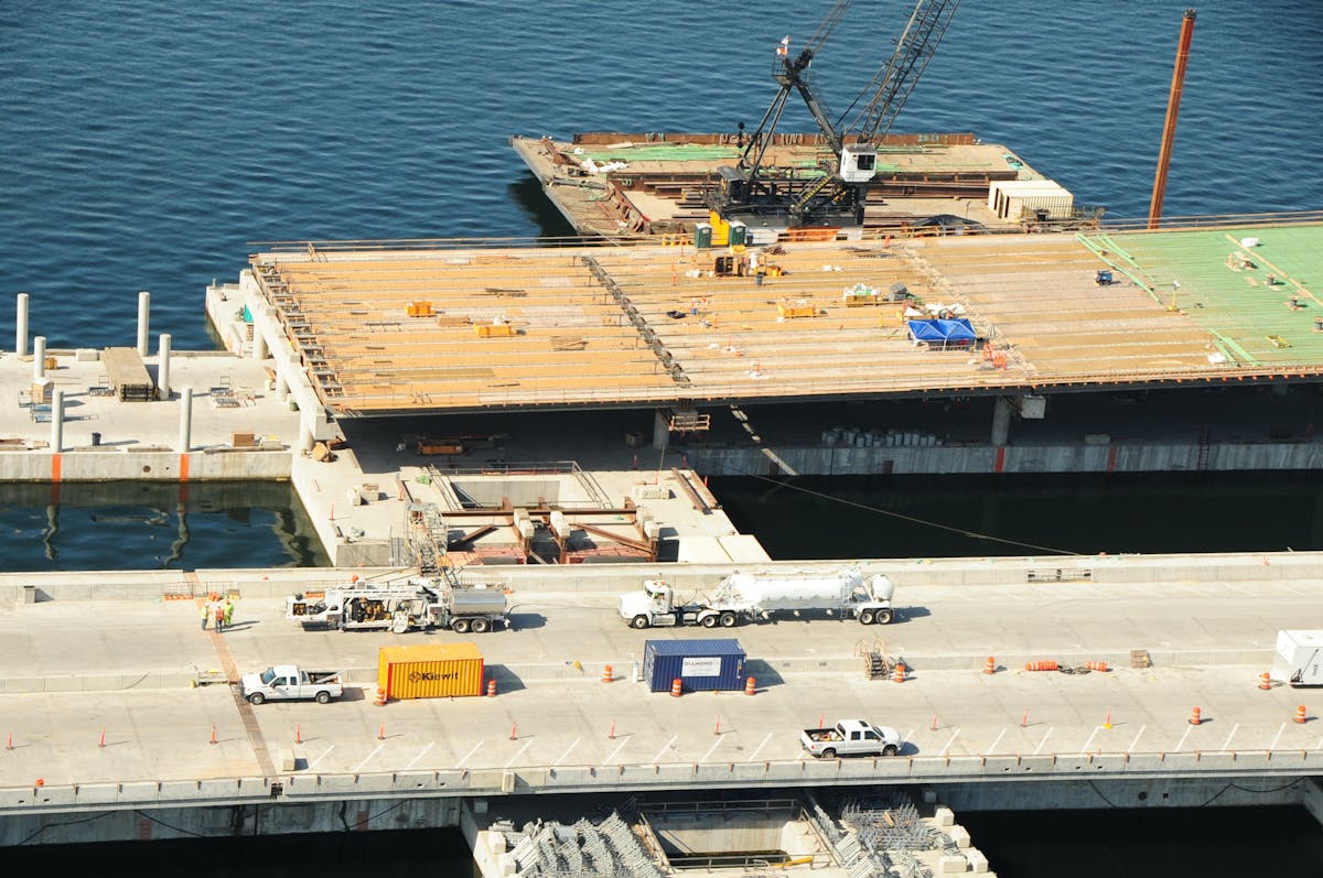 Single-blade spec applied to concrete surface saves costs on WSDOT ...