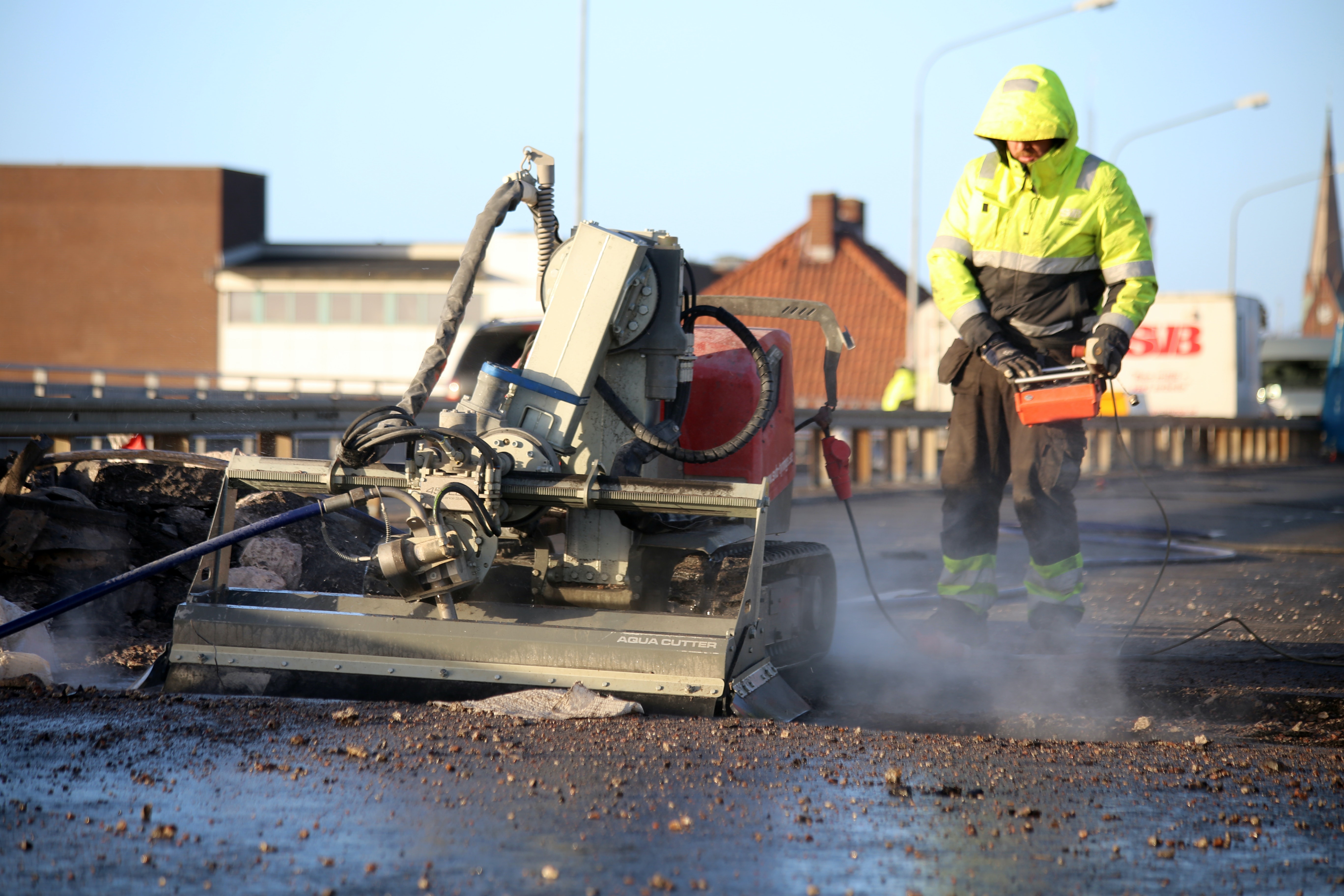 Speeding Up Bridge Repair with Hydrodemolition | Roads and Bridges
