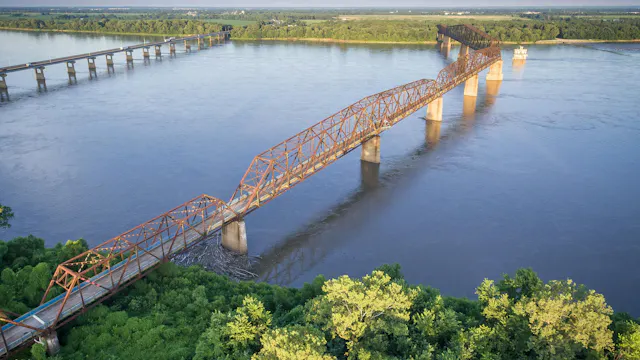 Illinois DOT Provides Construction Update on Chain of Rocks Bridge ...