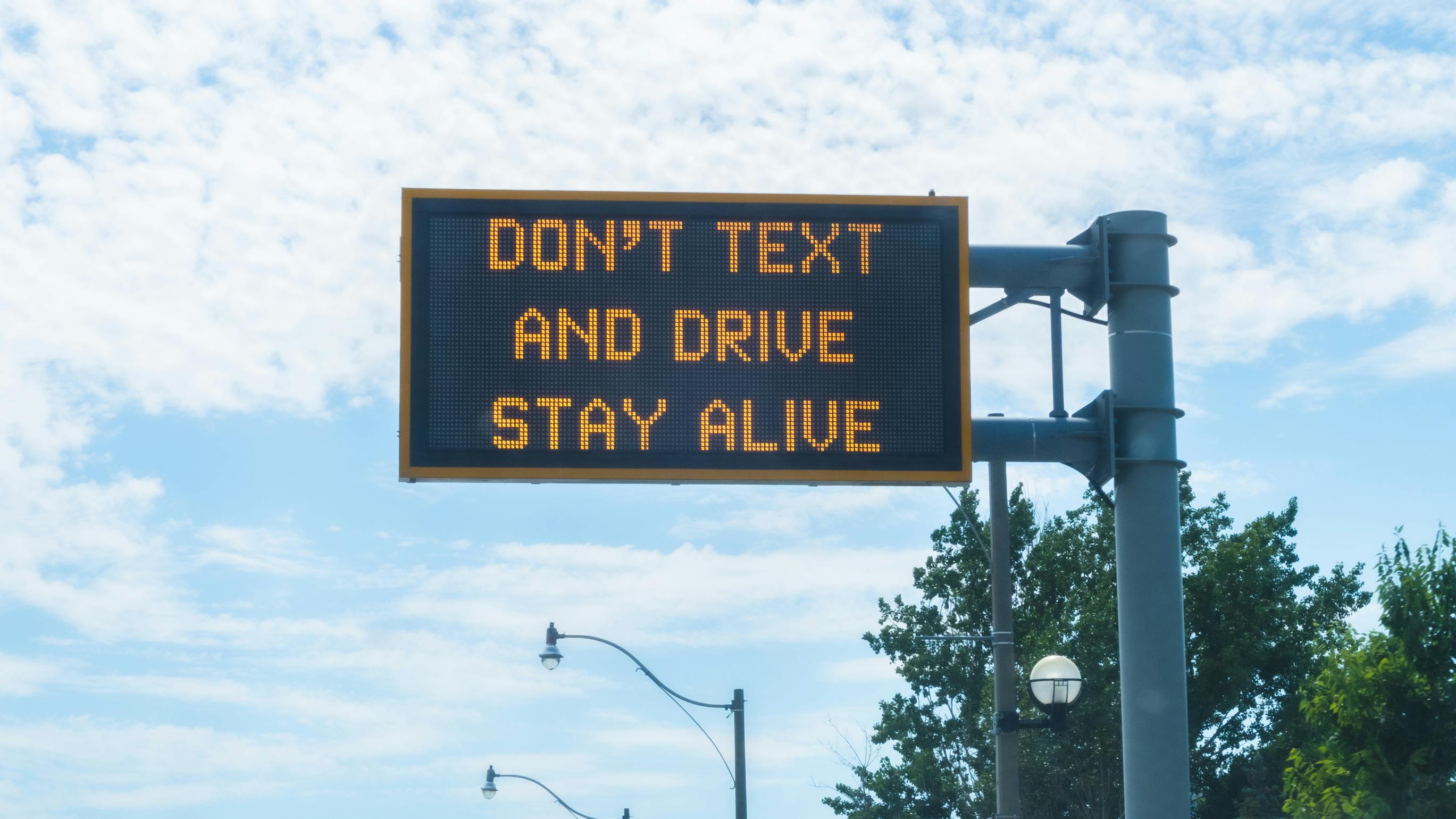 Colorado DOT Installs Variable Message Signs on U.S. 550 | Roads & Bridges