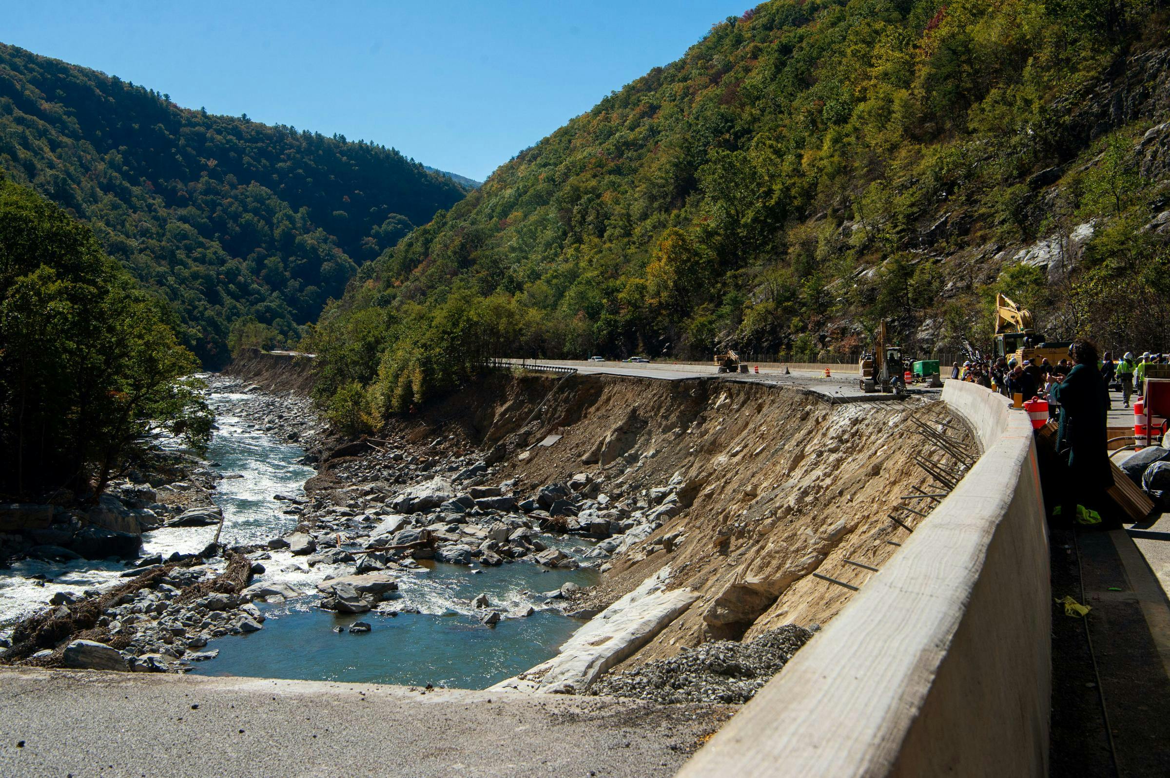 North Carolina DOT Sets Reopening Date for I-40 | Roads & Bridges