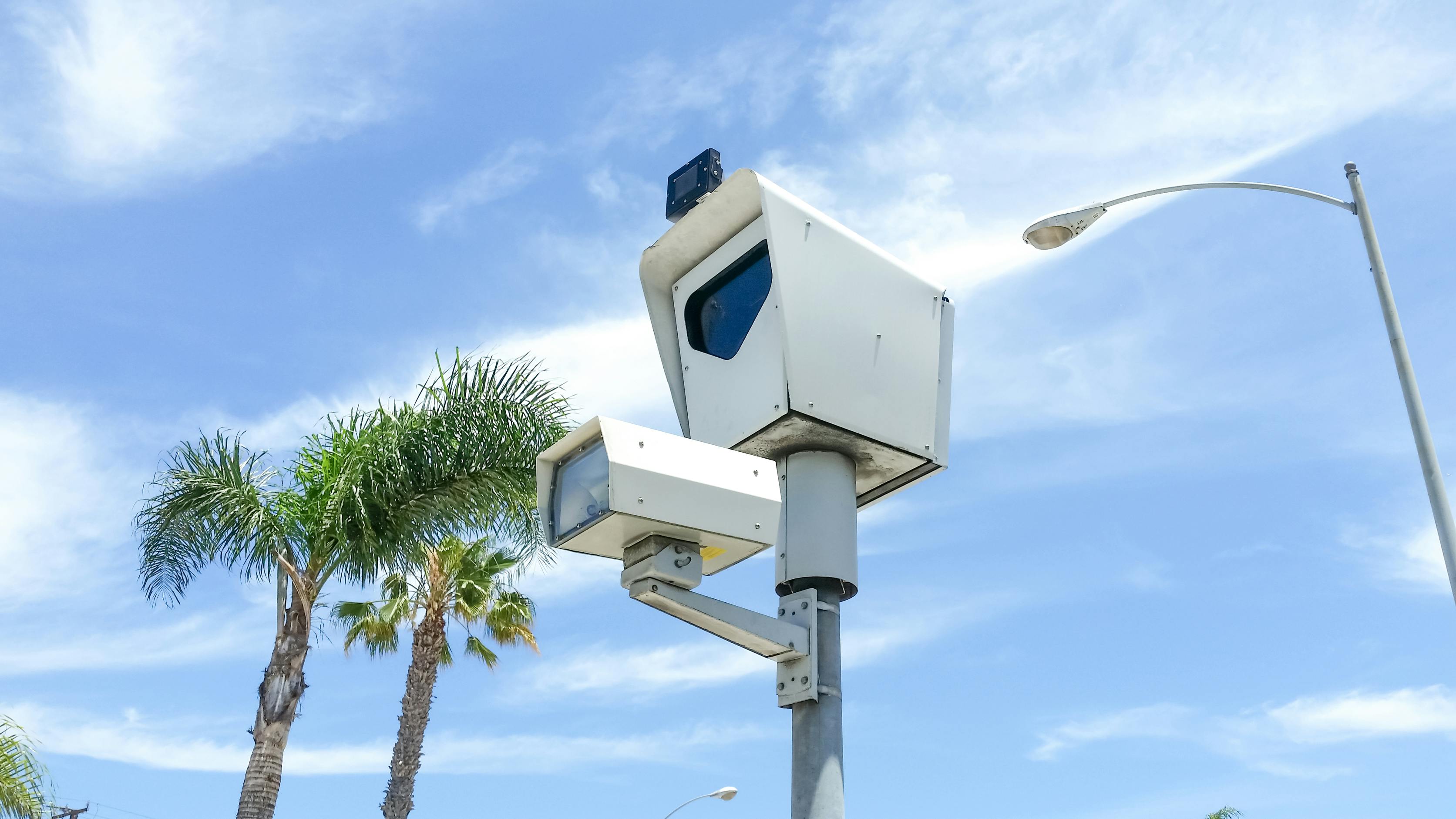 Hawaii’s Red Light Cameras to Enforce Speed Limits | Roads & Bridges