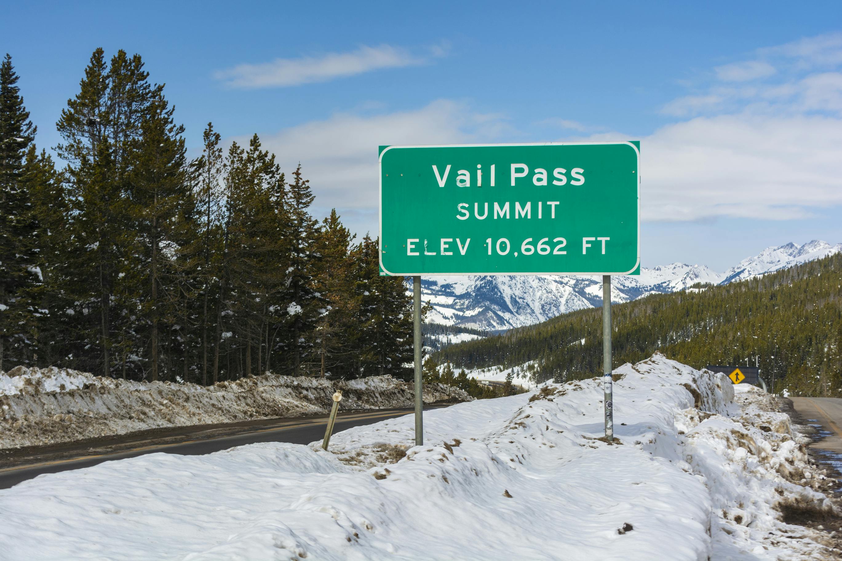 Colorado DOT Adds Electronic Closure System to I-70 on Vail Pass ...